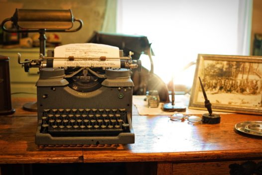 The Top 21 Typewriter Jokes for National Typewriter Day | Les Listes